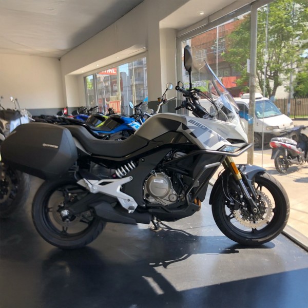 CF Moto 650 MT - Duomo Motos