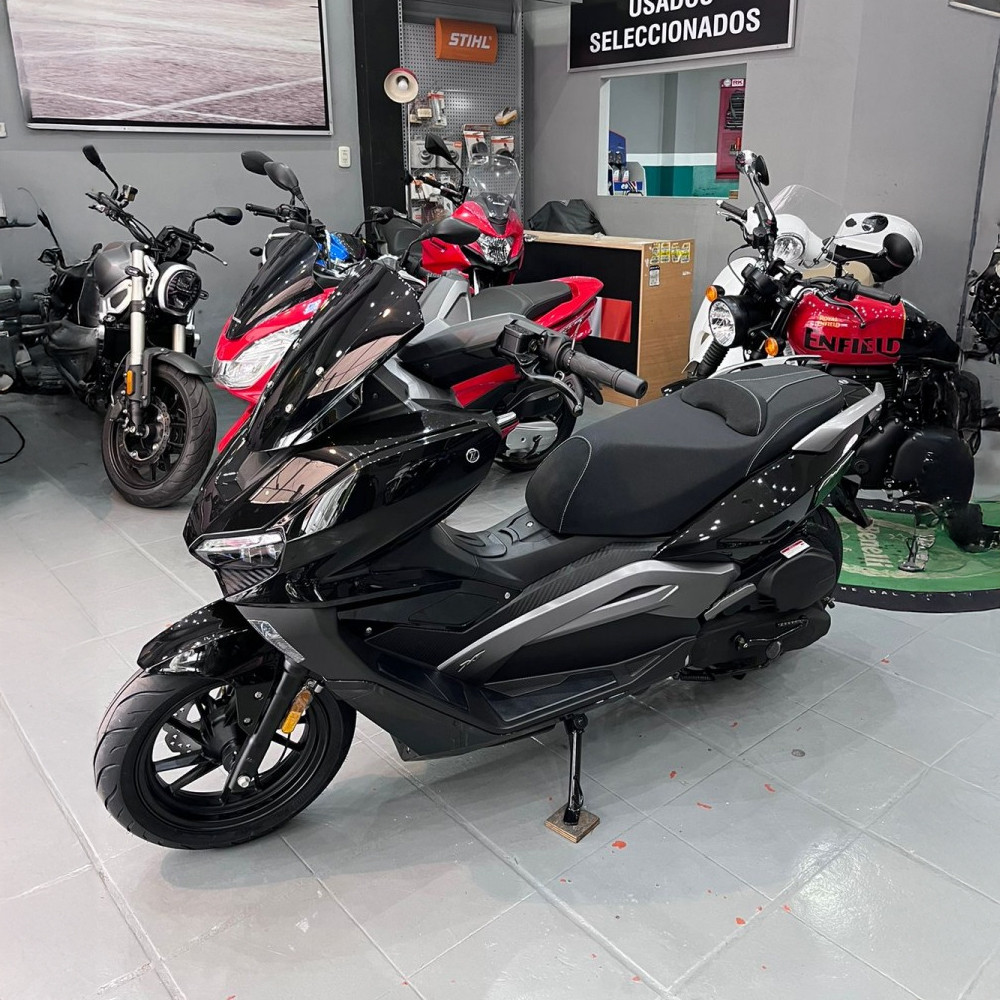 Zanella- Duomo Motos